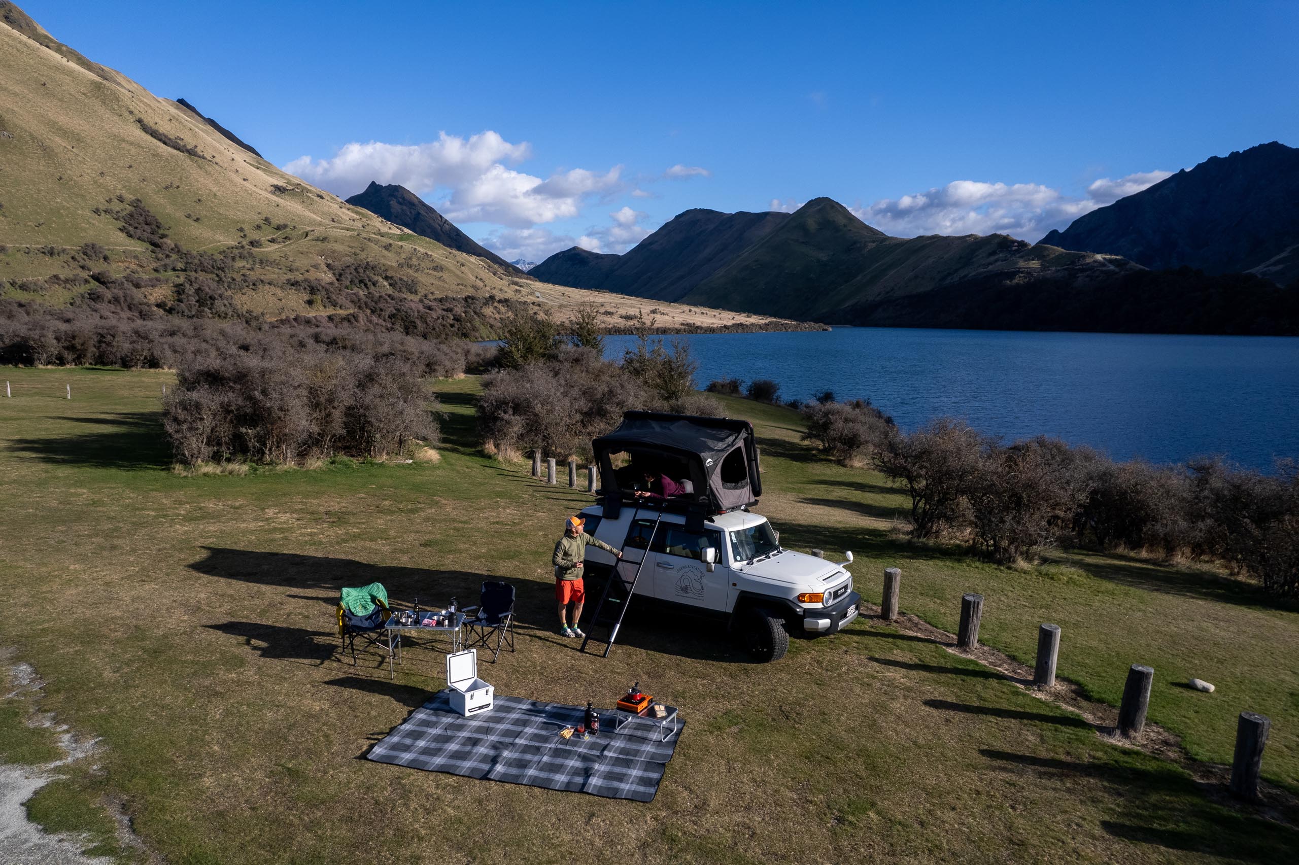 Rent a 4WD with roof-top tent - Legend Adventures